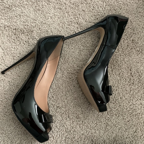 Valentino Garavani | Shoes | Authentic Valentino Garavani Black Leather ...